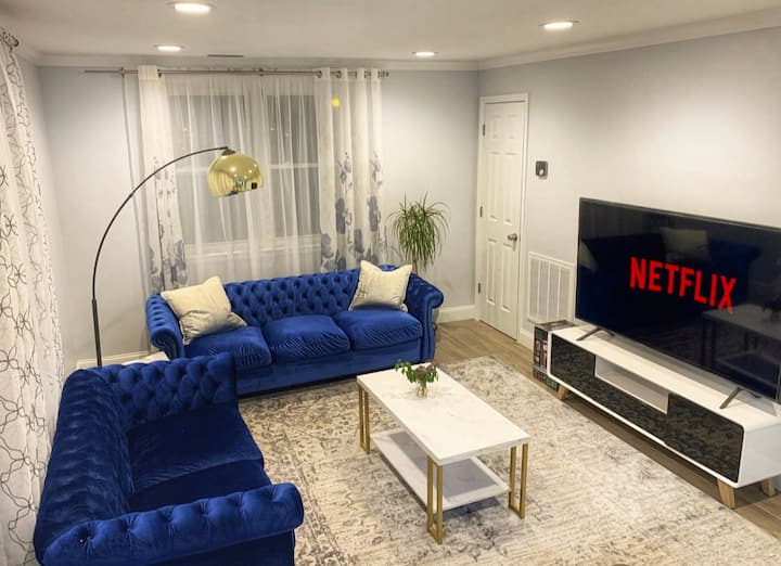 Modern & Comfort 2br Retreat - Bensalem, PA