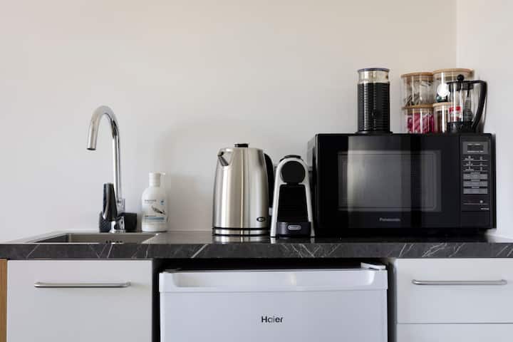 Chic City Studio | Live Like A Local Downtown - Wellington