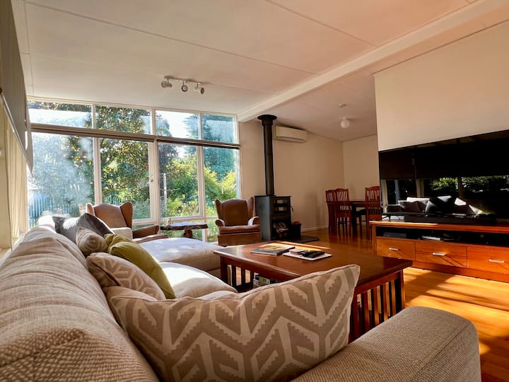 Oakgrove Eichler-style 3br Oasis - Currawong Rd