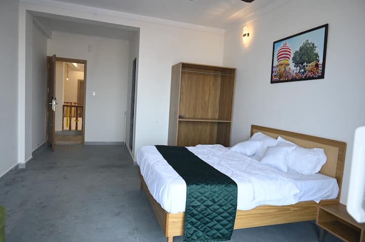 Presidential Suite @Saroja Villa -