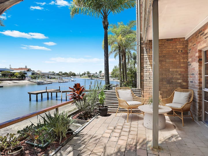 Mooloolaba Coastal Canal Villa - Maroochydore