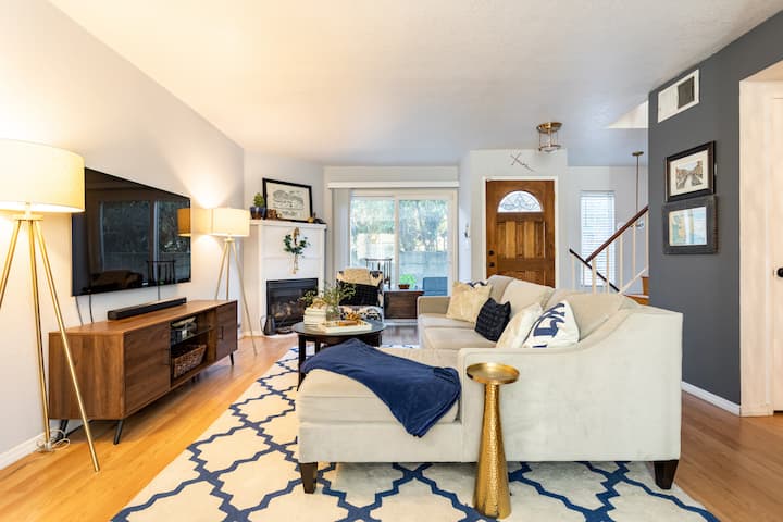 Short Drive To Old Town Pasadena - Pasadena, CA