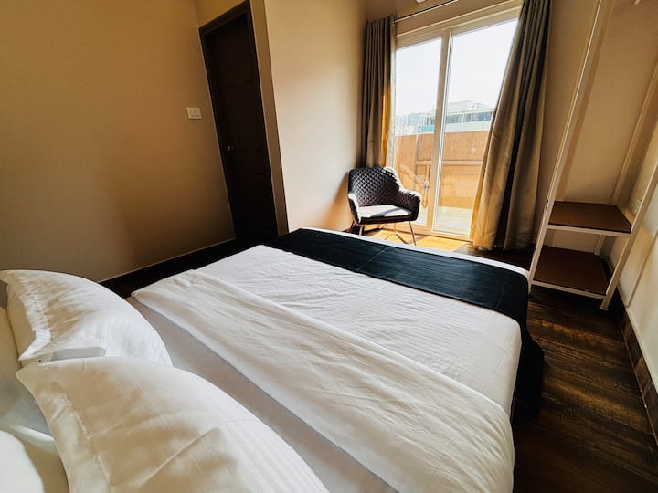 West Pent House At Ostello Isabello | Mindspace - Hyderabad