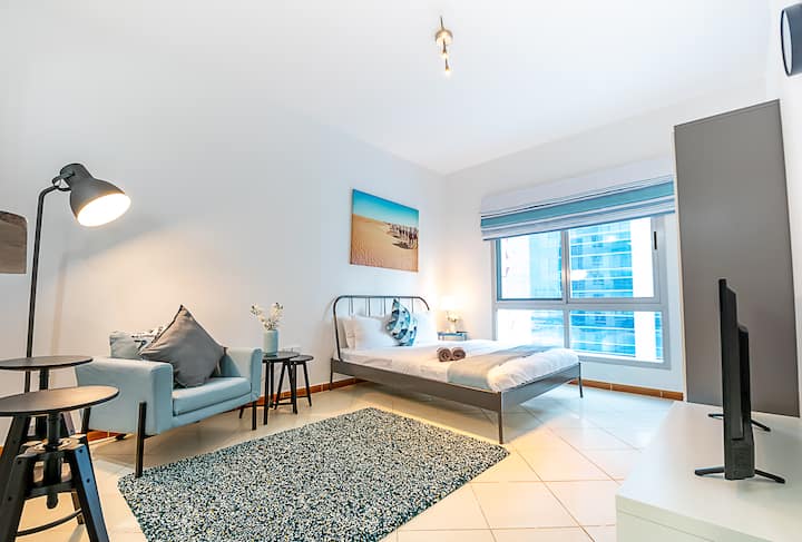 Elegant Studio | Steps To Marina Mall | Pool & Gym - Dubai