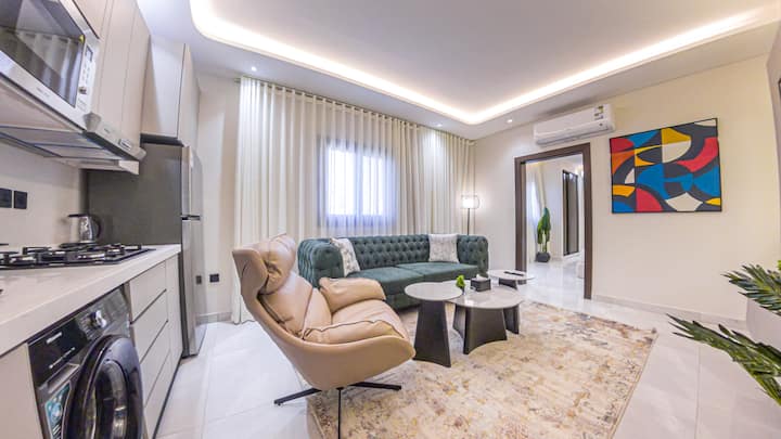 R306n  Beautiful Bedroom With Spacious Living Room - Jeddah