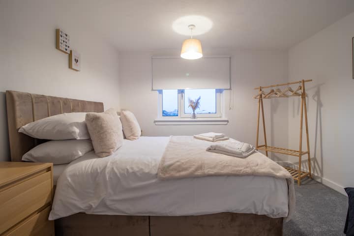 Boswell House - 3 Bed House East Kilbride. - East Kilbride