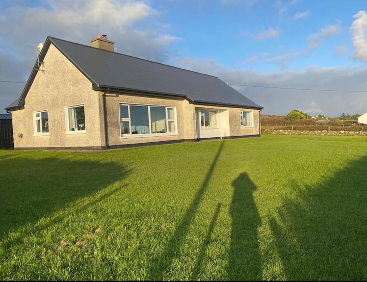 Holiday Home In Claddaghduff - Clifden