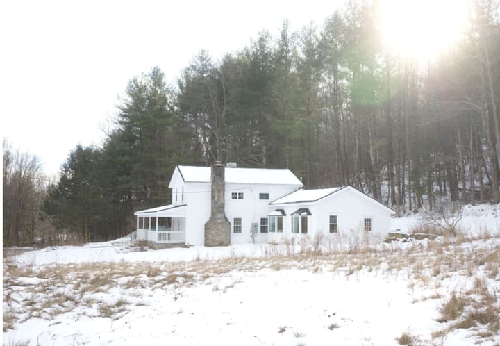 Idyllic Cornwall Ski House - Cornwall, CT