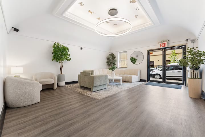 Merged 2 Units – A Spacious 2br Perfect For Groups - Brooklyn, NY