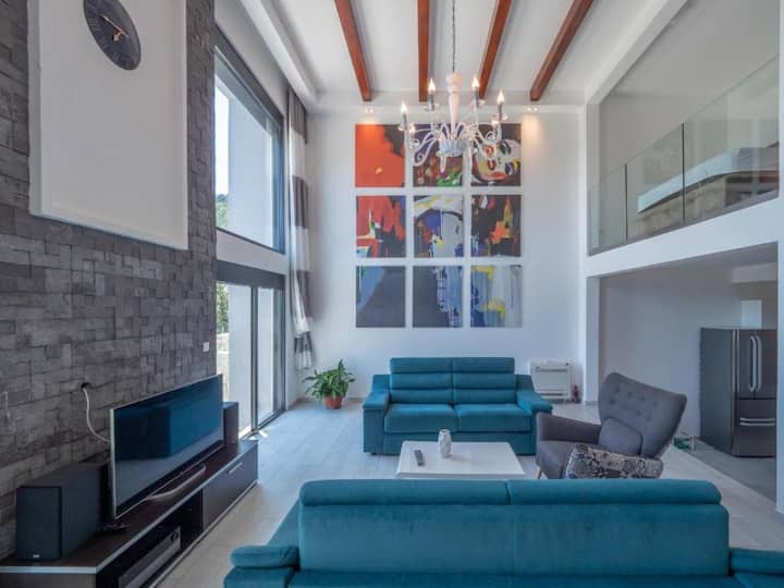 Villa Blanka-three Bedroom Villa - Budva