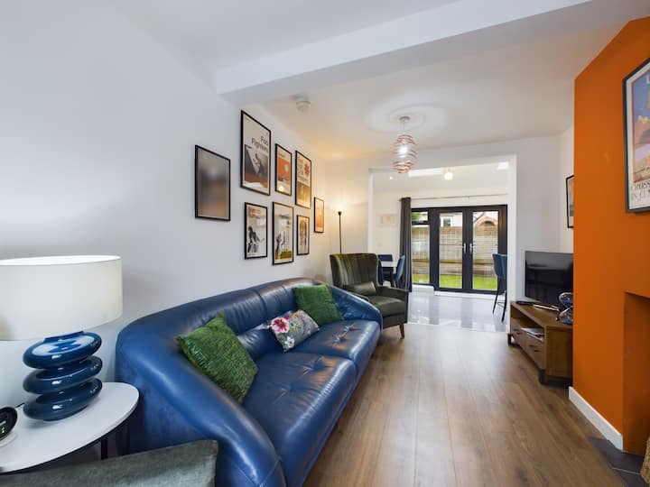 Marvelous Millar St - 3br Home Belfast Centre - Northern Ireland
