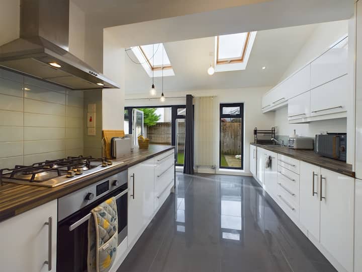 Marvelous Millar St - 3br Home Belfast Centre - Belfast