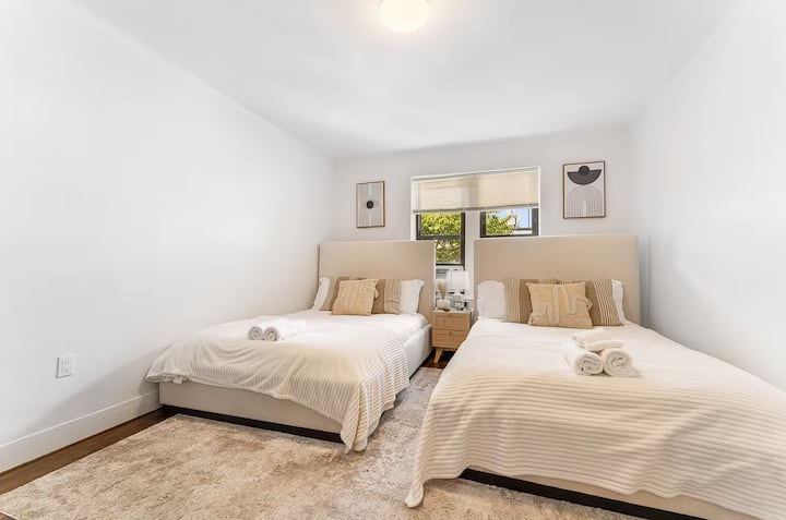 2br: Cozy & Chic – Perfect For Group Get-togethers - Brooklyn, NY