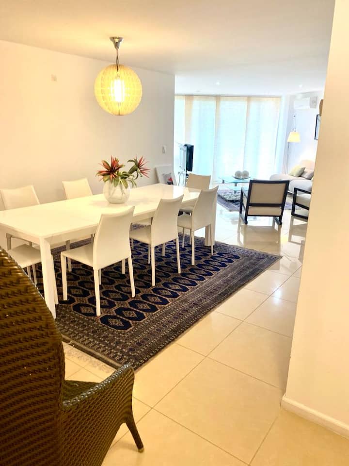 Lujoso Apto En La Mejor Zona De Punta Del Este - Punta del Este