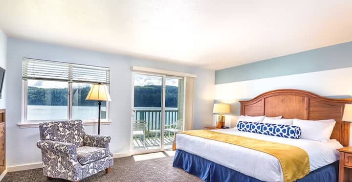 Discovery Bay Two-bedroom Condo - 4 Beds, Sleeps 6 - Miller Peninsula State Park, Sequim