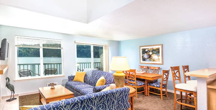 Discovery Bay 2-bedroom W/loft - 5 Beds, Sleeps 8! - Port Townsend, WA