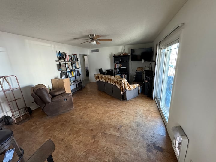 Peaceful, 1 Room With Shade Trees - Kingman, AZ