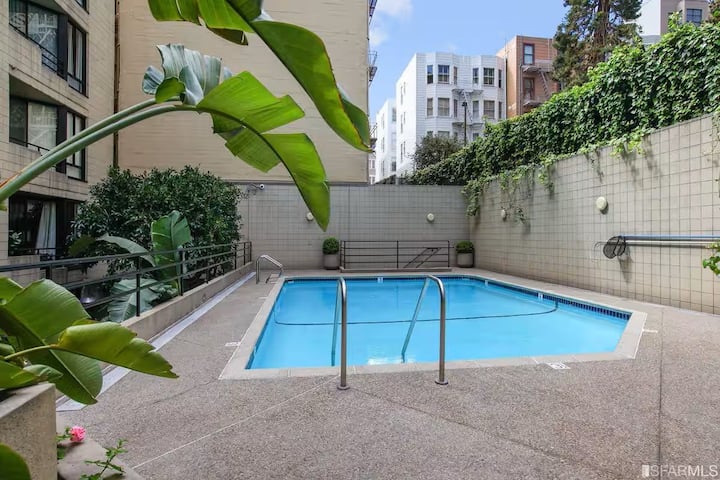 Fireplace, Patio, Garage, Gym, Pool -Nob Hill - Pacific Heights - San Francisco