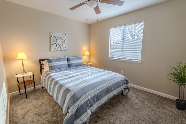 No Stairs Retreat Near Trails & Downtown | Quiet - Roanoke, VA