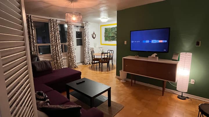 Pretty & Perfectly Positioned Parkdale Place - Toronto