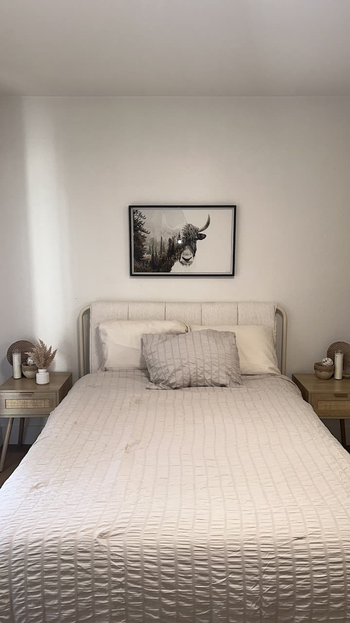 Charming Home Near Llumc - Loma Linda, CA