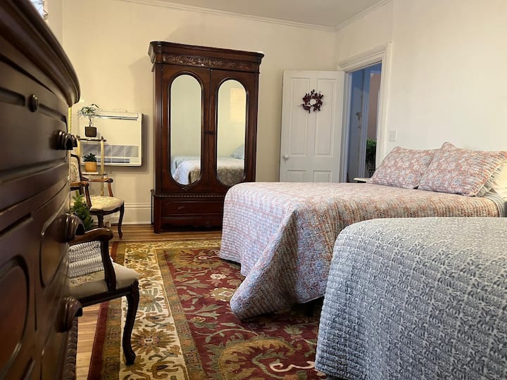 Room In Downtown Seneca Falls - Finger Lakes, NY