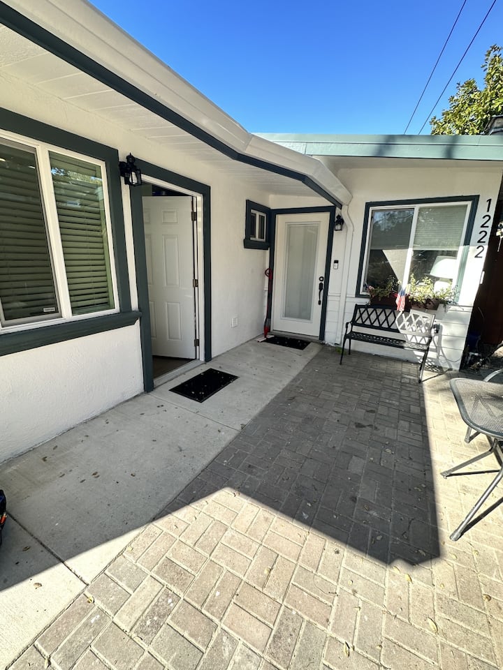 Charming One Bedroom Duplex - Monterey, CA