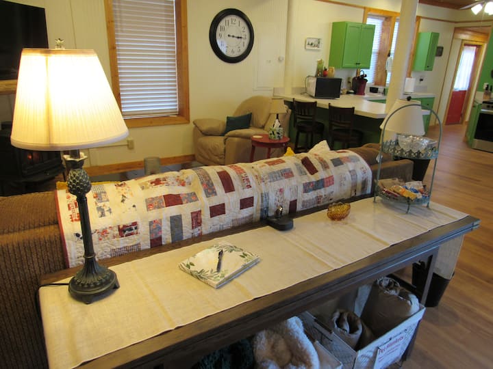 Cozy Country Cabin-dogs Welcome - South Carolina