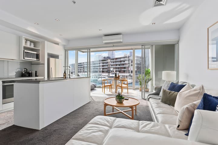 Sunny Viaduct Harbour Apartment - Auckland