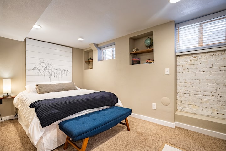 Cozy Retreat For Work Or Fun - Denver, CO