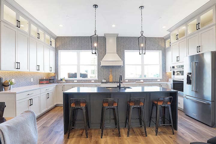 Luxury Downtown/chatham Arch Boho-style Townhome - Indianapolis