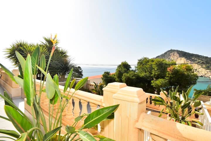 Apartamento En Primera Linea De Mar & Recepción - Villajoyosa