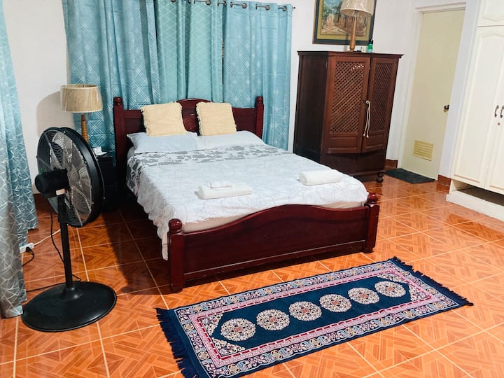 Middle Bedroom, Mckirdy's Farm - San Fabian