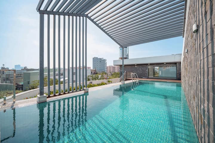 New Villa 5br Full Ac Quite -Rooftop Pool- Bida - Da Nang