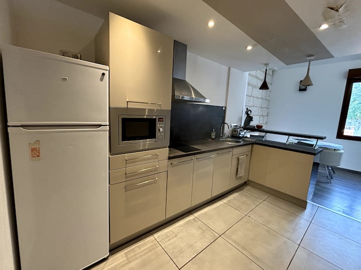 Avignon Historique, Confort Moderne, N°4 - Gare TGV - Avignon