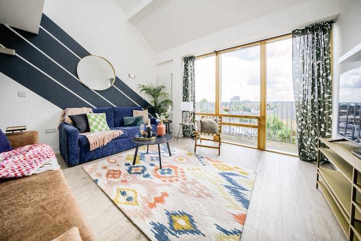 Modern 4br • Coventry Centre • Sleeps 10 - Coventry