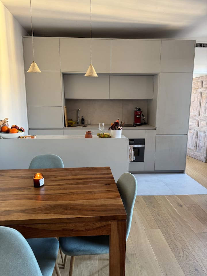 Attic With Piano Madrid Opera - Chueca