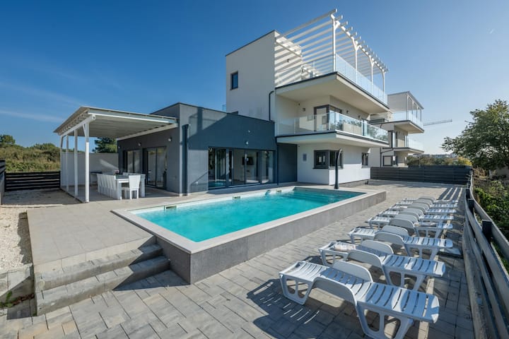 Luxury Villa Sole Near The Sea - Medulin