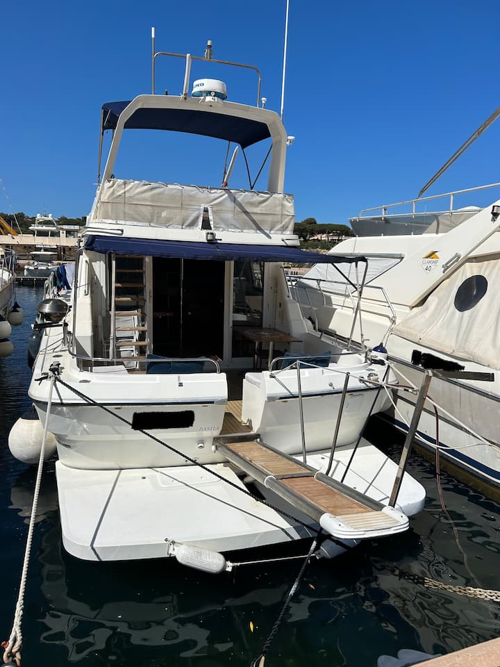 Bateau à Quai Sant Ambroggio - Plage d'Aregno - Algajola