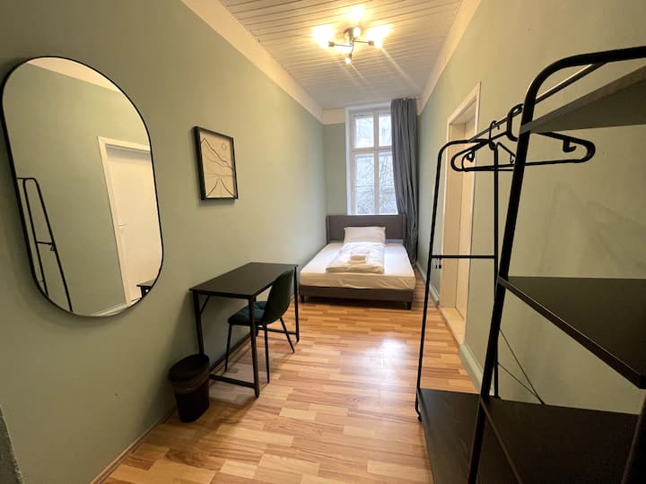 5viennese Vibe In A Private Room - Wenen