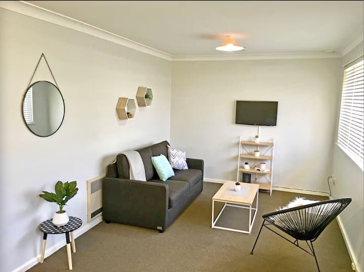 Downtown: Convenient, Parking (#6) - Orange