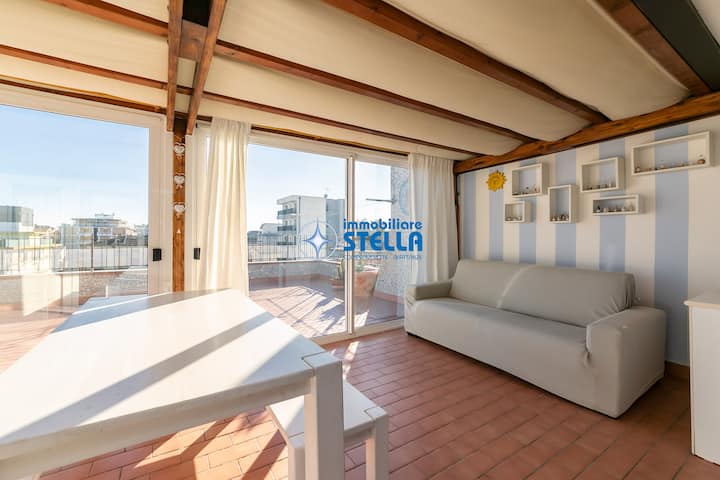* Attic * London Condominium - Jesolo