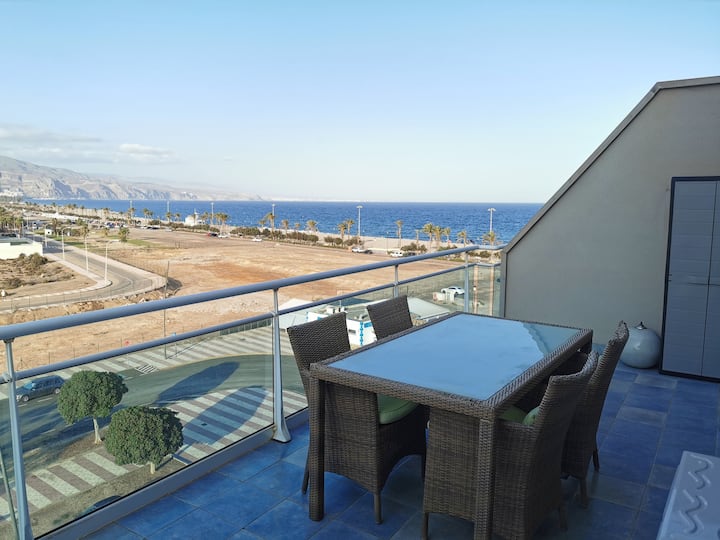 Apartamento 1ª Línea Terraza - Roquetas de Mar