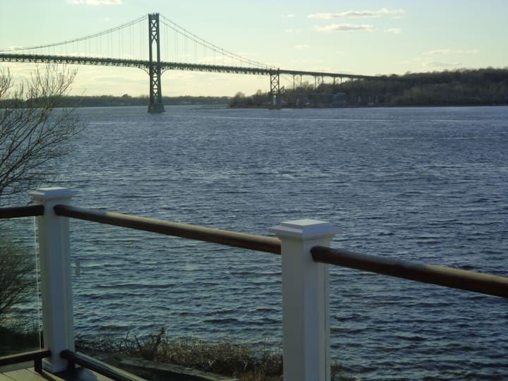 Summer Getaway - Bristol, RI