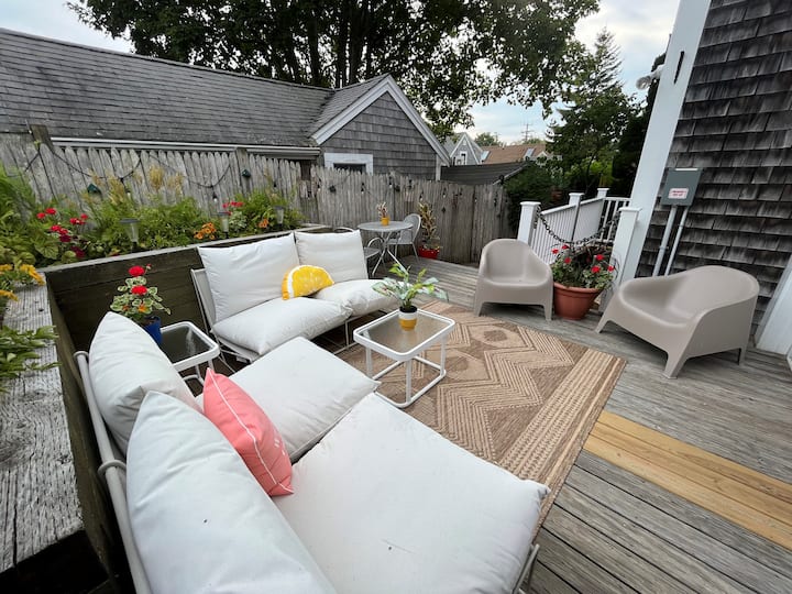 Mercury Hotel ~ Standard Queen - Provincetown, MA