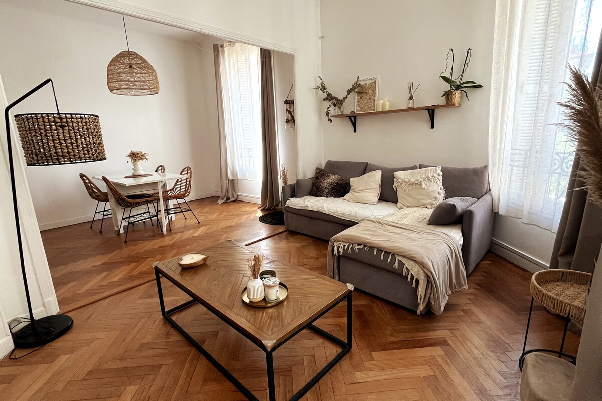 Charming Apartment Nice Center near the sea & tram - Apartments for ...