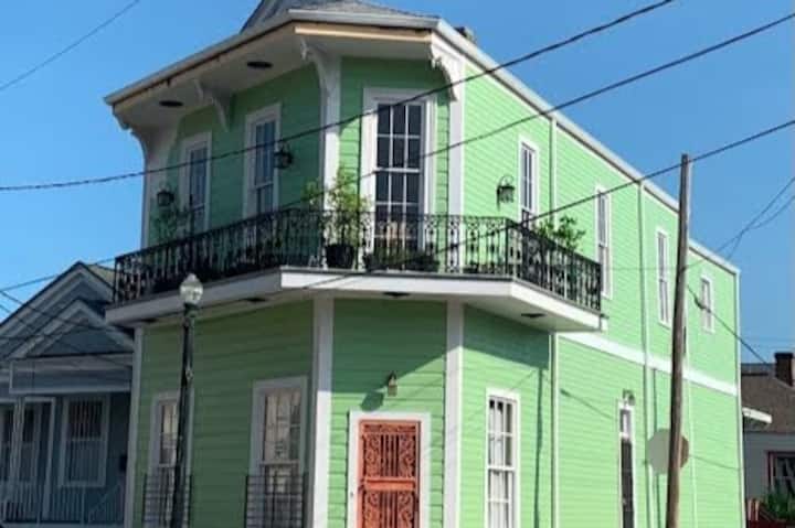 Garden District Historical Home - Gretna, LA
