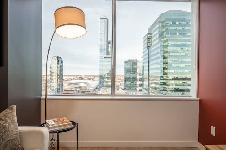 *The Ruby* | Skyline Views | King | Rogers | Ug Pk - MacEwan University