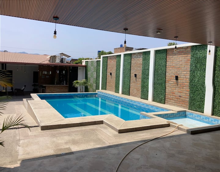 Amazing Home In Macara W/ Outdoor Space + Pool - Loja