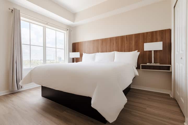 Executive Grand Suite W/balcony - ウィンダミア, FL